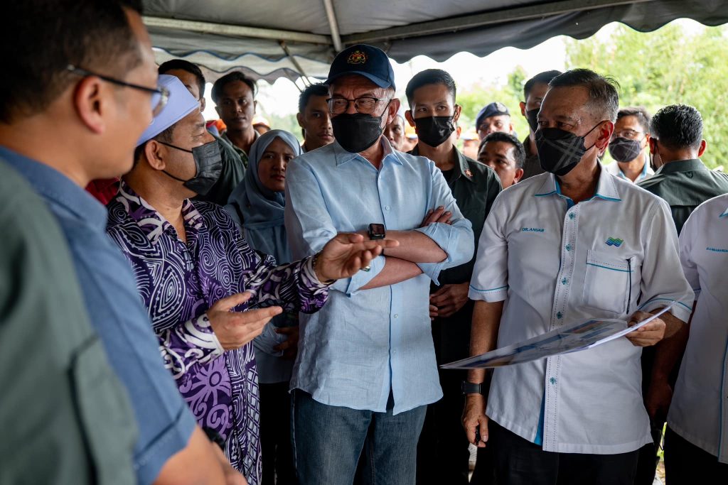PM Anwar Tuntut Kerjasama Jentera Kerajaan Pusat Dan Kerajaan Negeri – Negara News